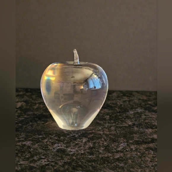 Larson | Art | Vintage Heavy Crystal Apple Paperweight | Poshmark